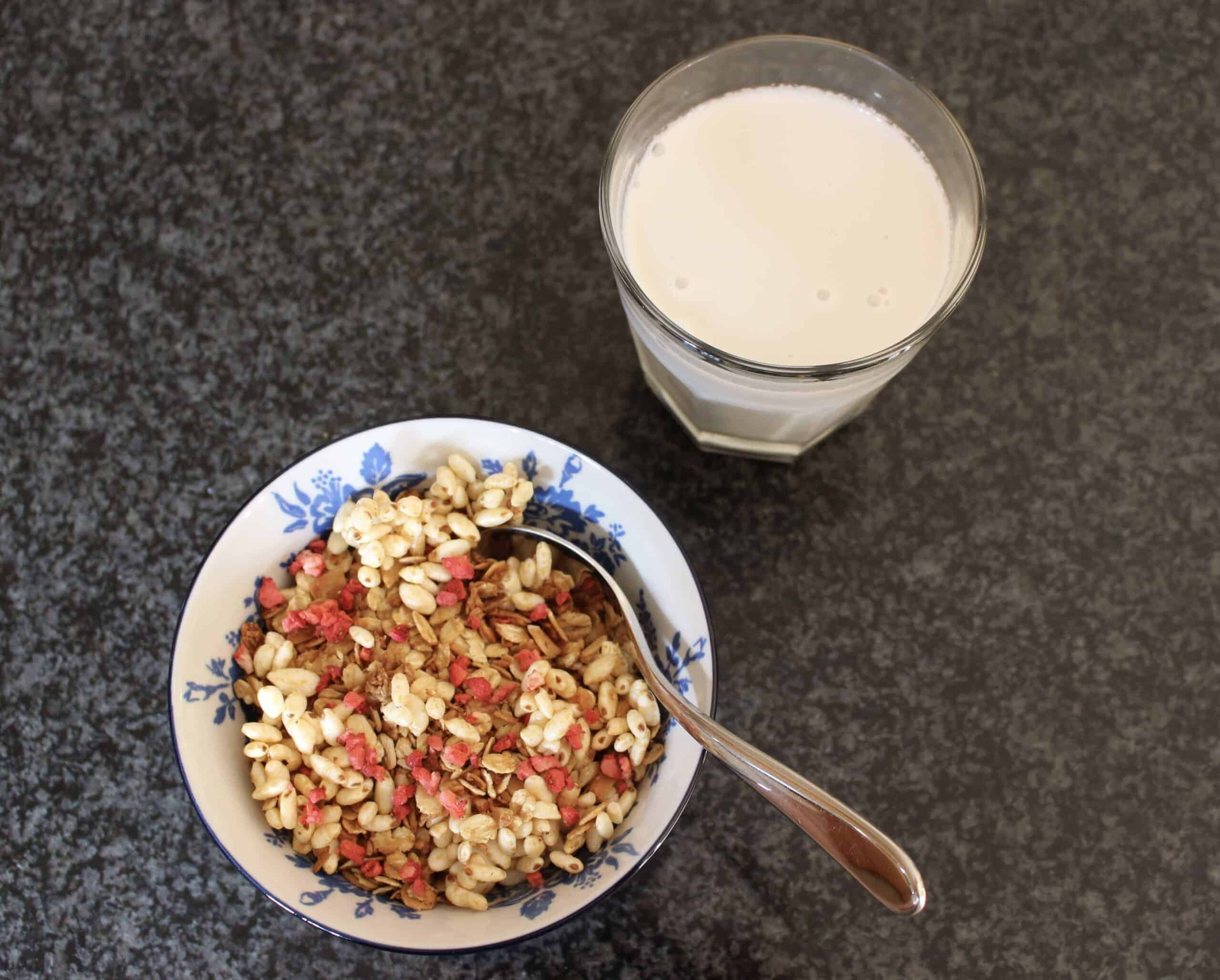 Homemade Jordan's Strawberry Country Crisp - Rhian's Recipes