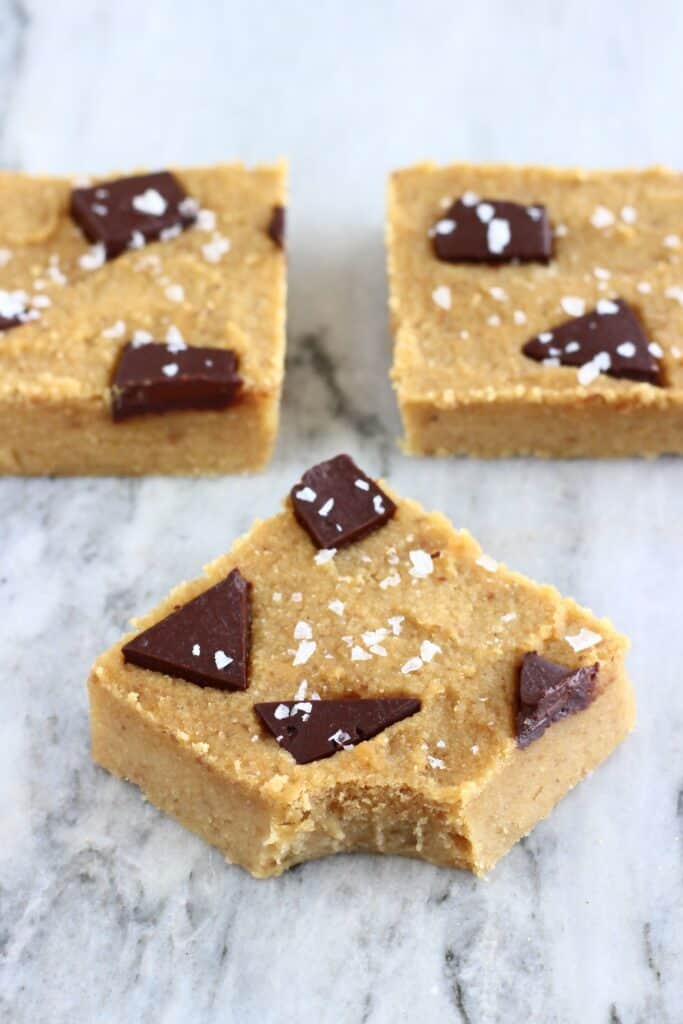 Chickpea Blondies (Vegan + GF) - Rhian's Recipes